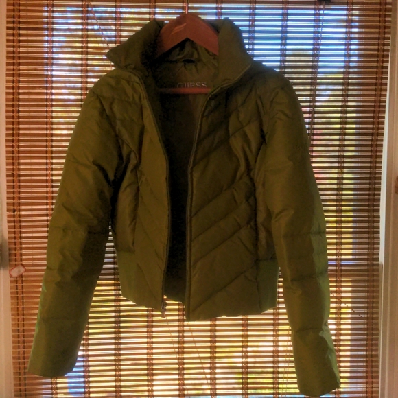 Guess | Jackets & Coats | Guess Large Green Puffy Jacket | Poshmark